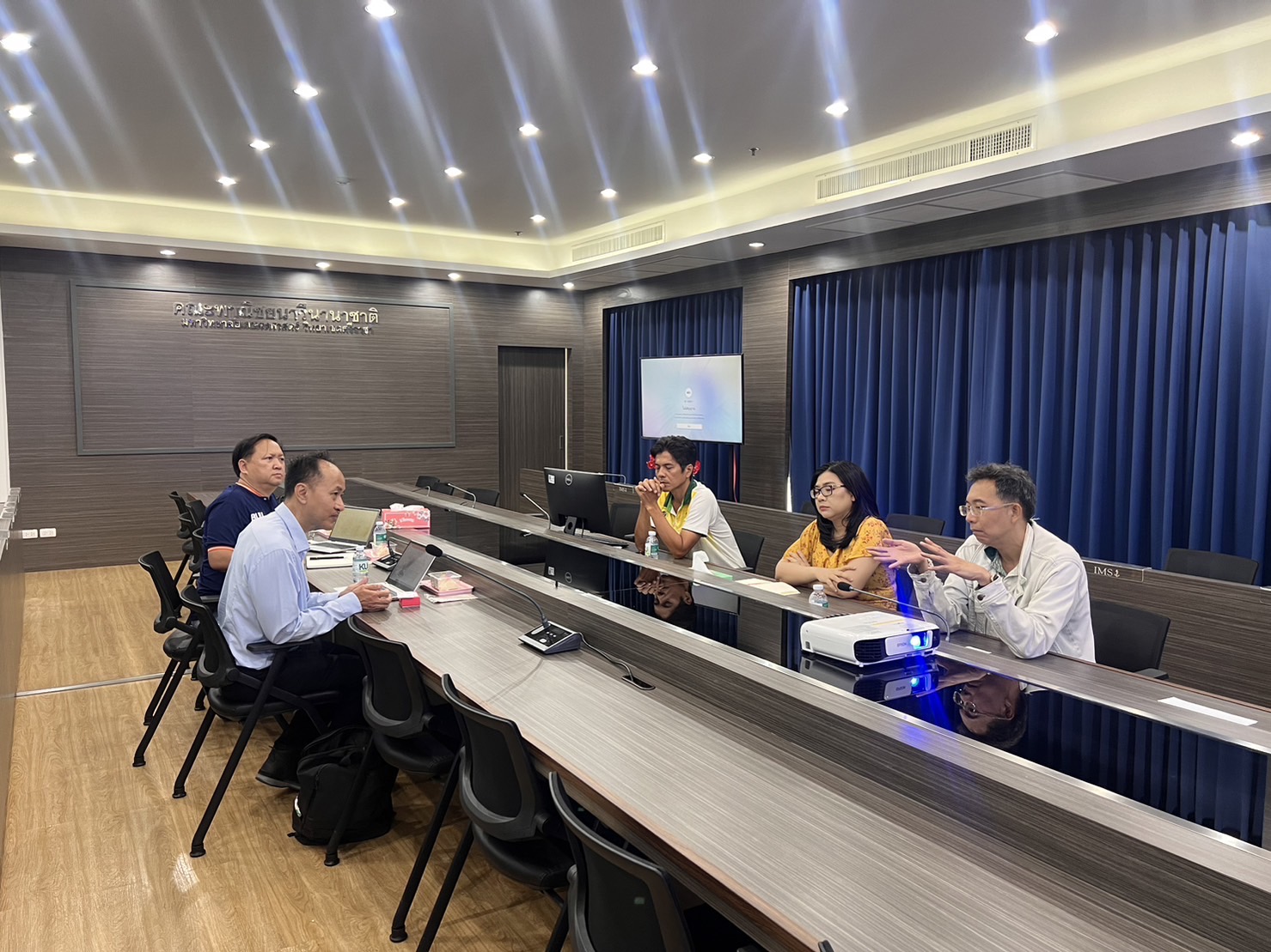 บริษัท Infineon Technologies เข้าเยี่ยมชมคณะพาณิชยนาวีนานาชาติ – คณะ ...